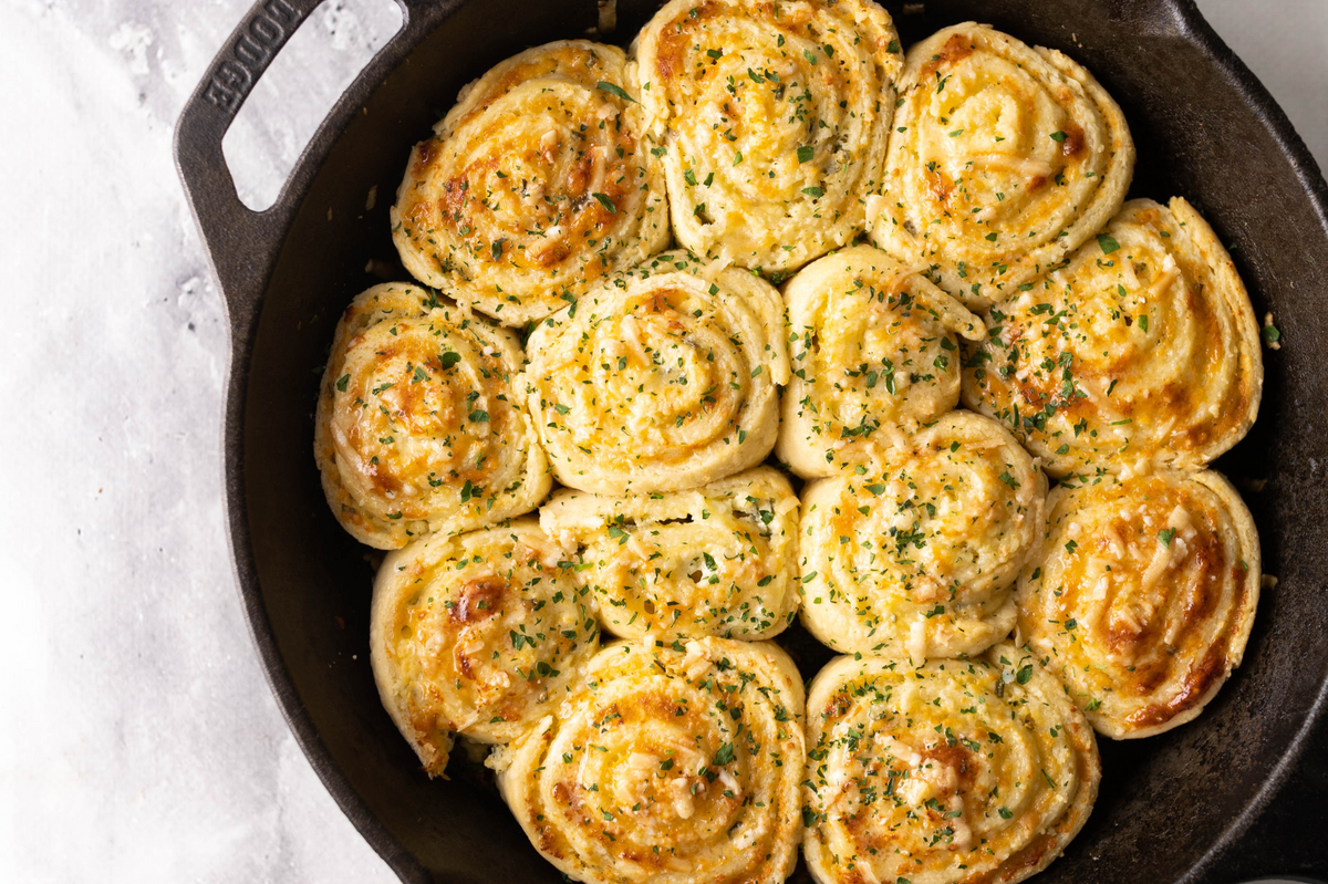 Lil' Moo Garlic & Chive Swirls - Sweet Grass Dairy